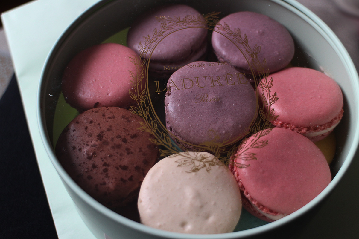 Macarons von Ladurée / Paris | i Heart Alice / iHeartAlice.com