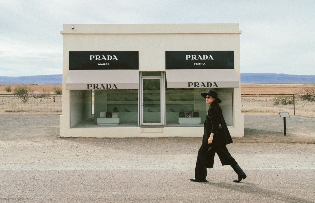 A Modern Cowgirl at Prada Marfa | i Heart Alice / iHeartAlice.com