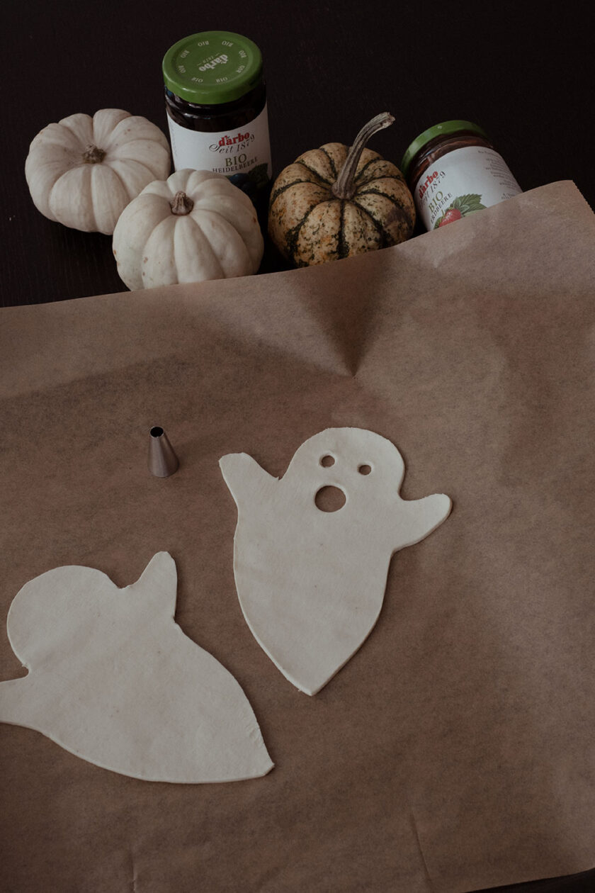 Sour Cherry Ghost Puff Pastry – Halloween Rezept