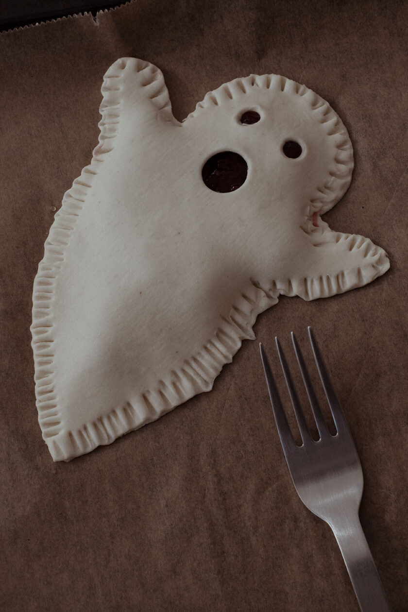 Sour Cherry Ghost Puff Pastry – Halloween Rezept